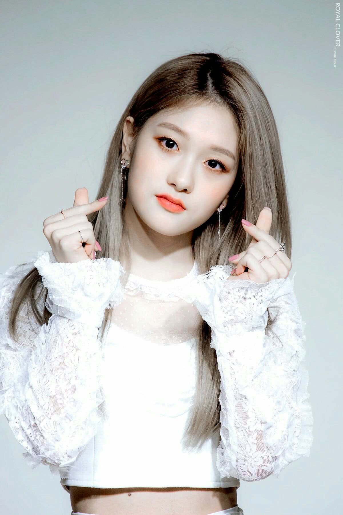 Seoyeon - kpop-track.com