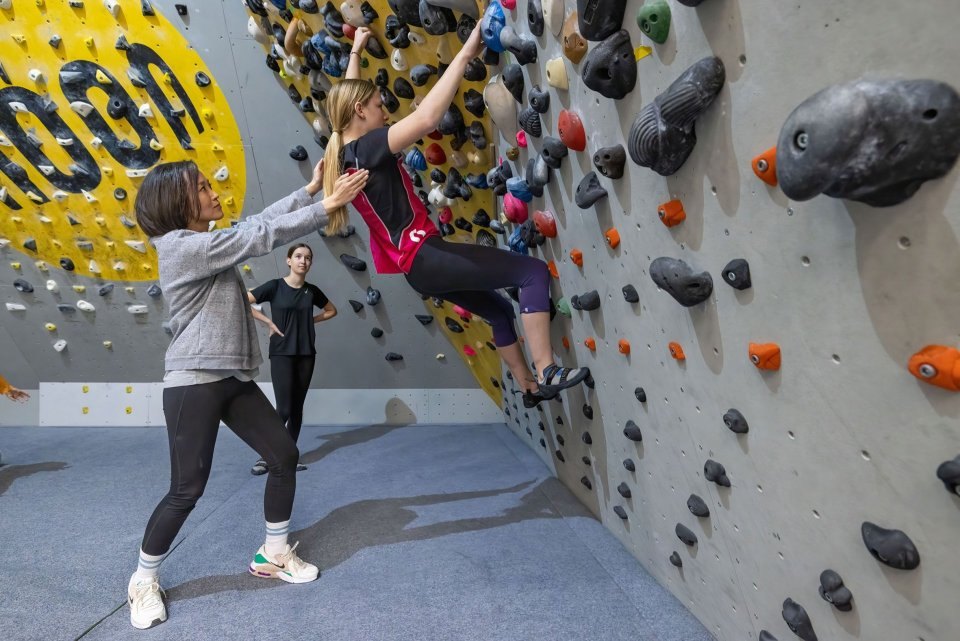 Arrampicata sportiva – Assicurare e parare in maniera responsabile ...