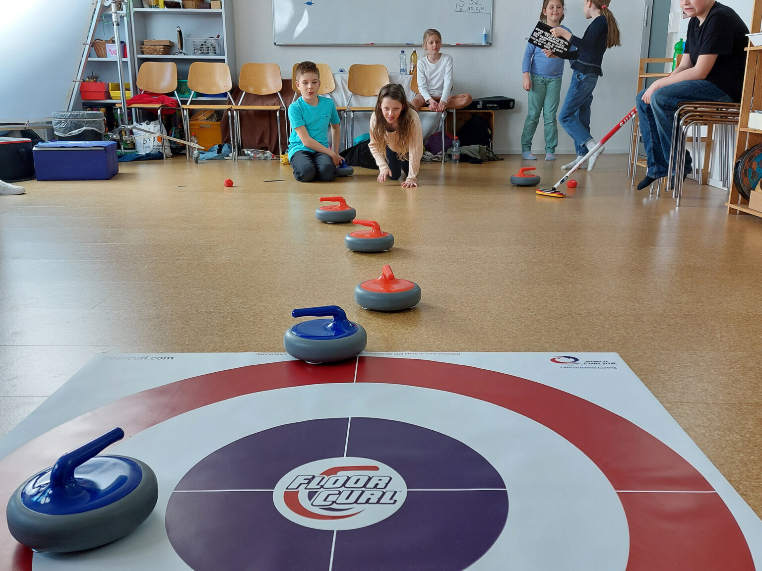 Medientipp: Learn to Curl – das pfannenfertige Schulprogramm ...