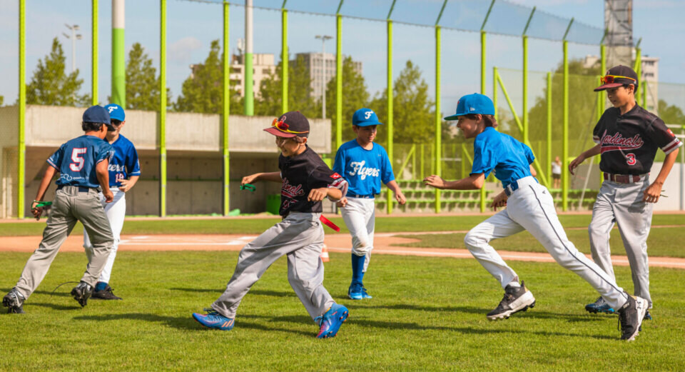 Baseball – Formes d ’entraînement: Phases de jeu offensive et défensive ...
