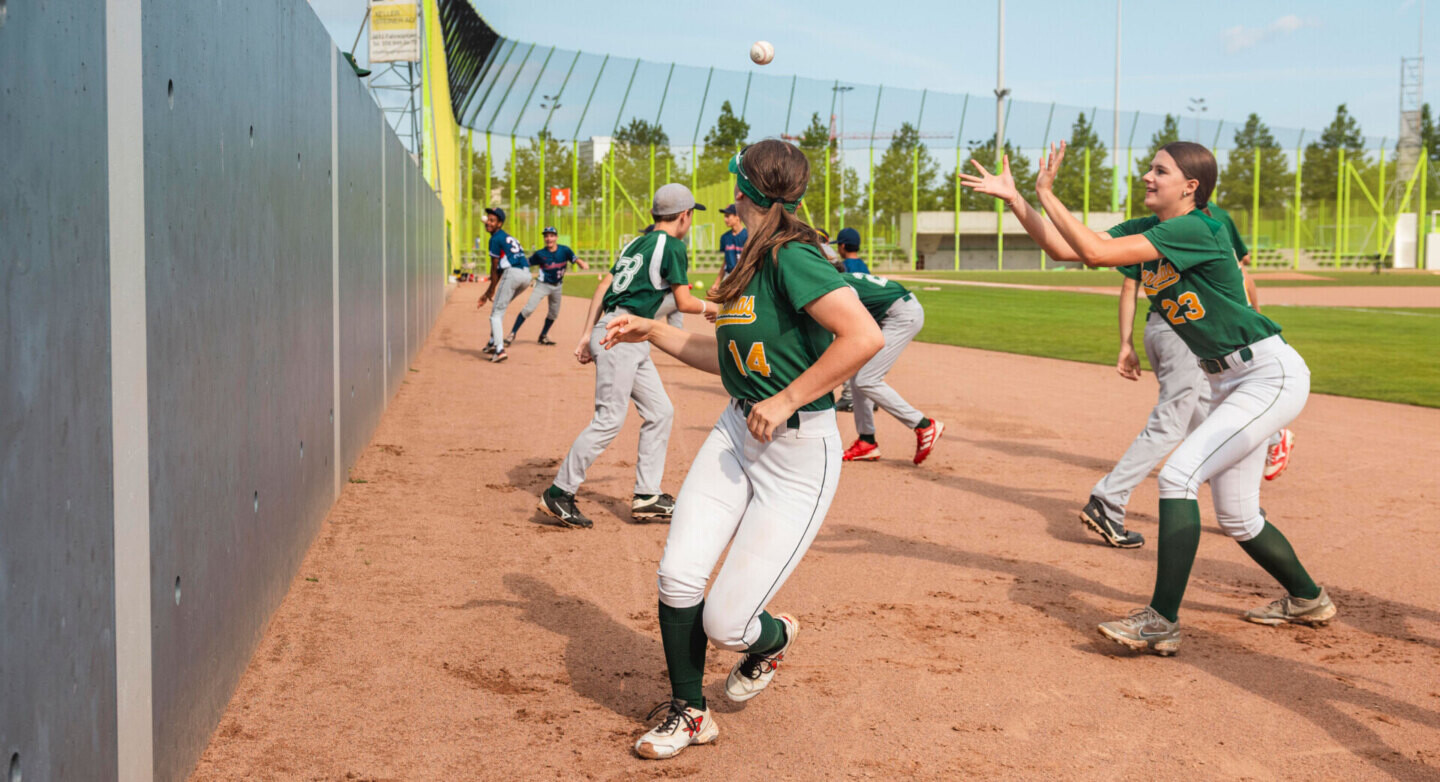 Baseball – Formes d ’entraînement: Phases de jeu offensive et défensive ...
