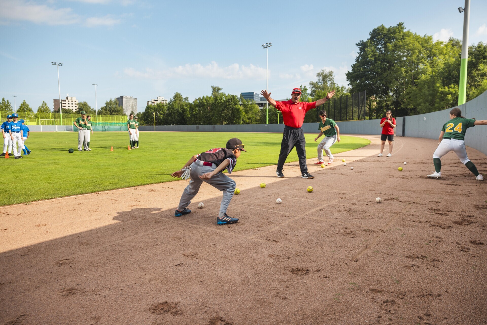 Baseball – Formes d ’entraînement: Phases de jeu offensive et défensive ...