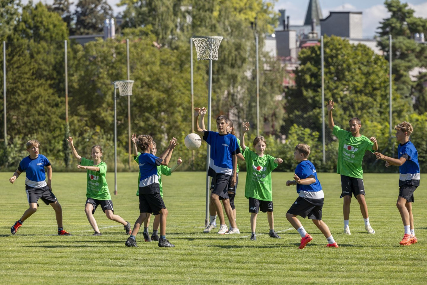 Korbball – Trainingsformen: Den Ball überzeugt erobern » mobilesport.ch