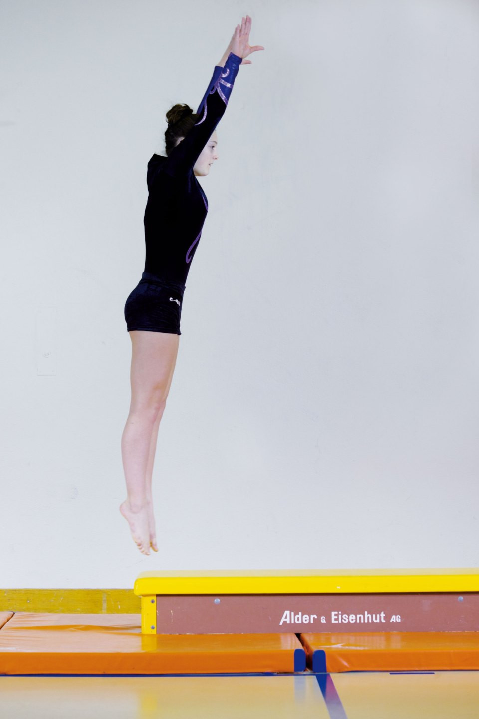 Geräteturnen – Boden: Strecksprung » mobilesport.ch