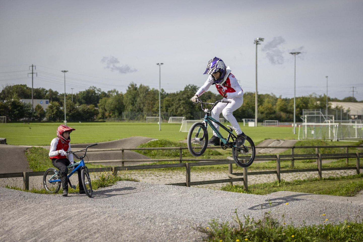 BMX – Franchir les obstacles de manière variée, efficace et créative ...