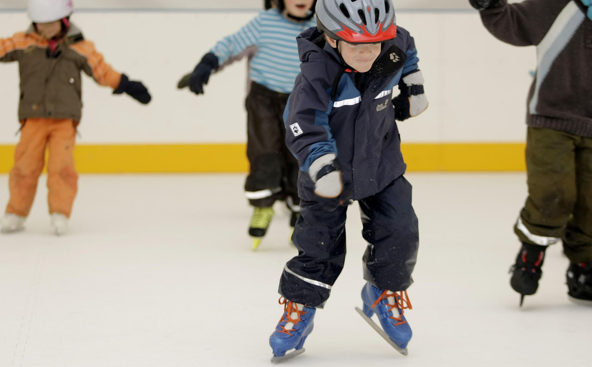 Pour les enfants – Patinage: Leçon 3 «Tourner» » mobilesport.ch