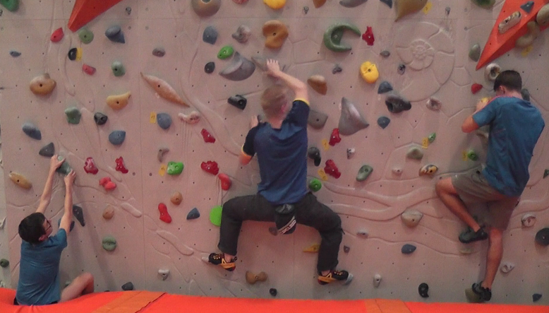 Sportklettern – «climbingiscool.ch»: Bouldern – Wetteifern: Team ...